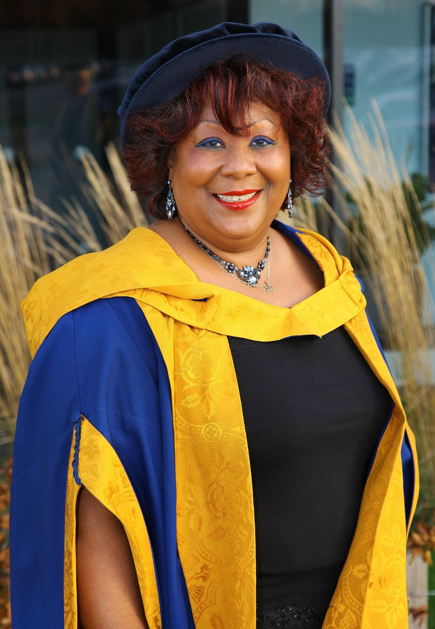 Dame Karlene Davis | Damesnet